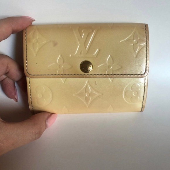 Louis Vuitton | Bags | Louis Vuitton Cream Wallet | Poshmark